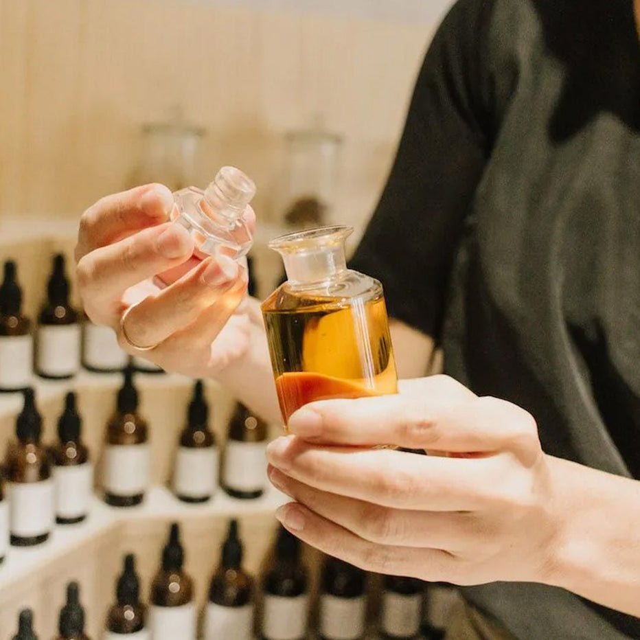 Aromatherapy Blends 101: Crafting Your Perfect Scent Mix for Electric Diffusers – VAUCLUSE